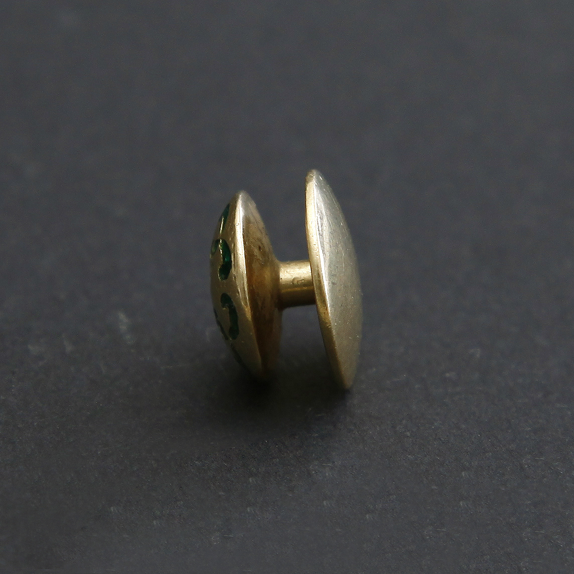 Gullknapp - Norges Metallsøkerforening | Museum