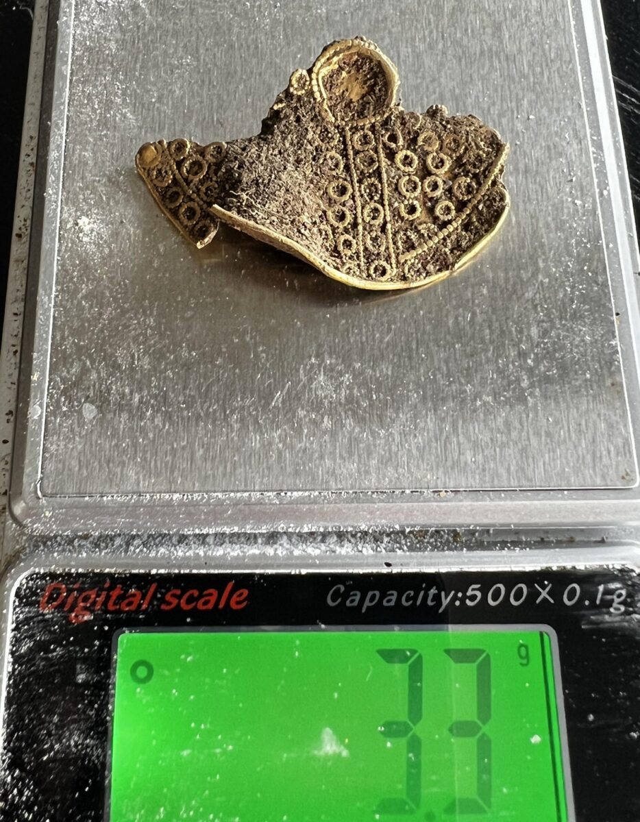 Gullsmykke - Norges Metallsøkerforening | Museum