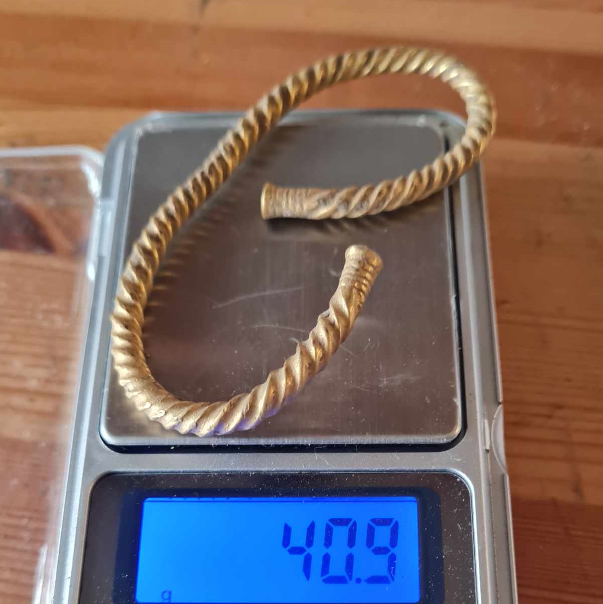 Gullarmbånd - Norges Metallsøkerforening | Museum